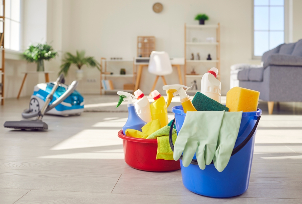 8 Tips for Safe Spring Cleaning | Michigan Association of Health Plans ...
